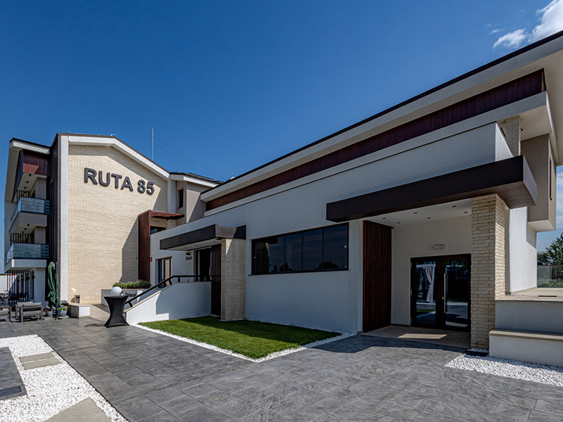 Hotel Ruta 85 - Restaurant, Cazare, Terasa, Bar, Nunta, Petrecere