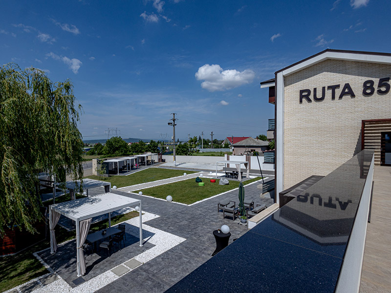 Hotel Ruta 85 - Restaurant, Cazare, Terasa, Bar, Nunta, Petrecere