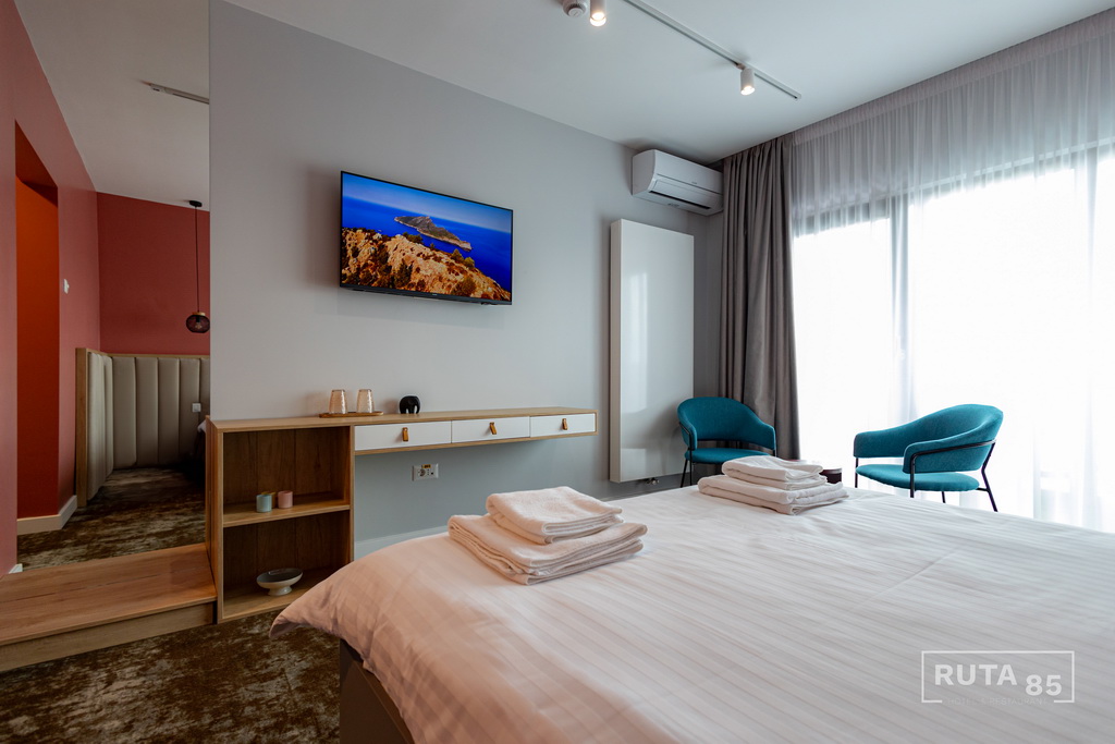 Camera 12 - Ruta 85 - Hotel, restaurant, terasă